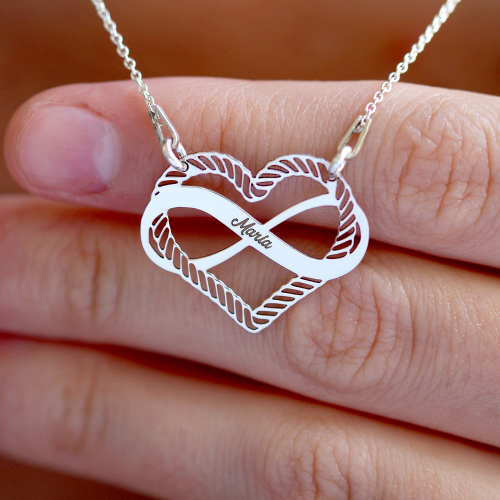 Aimee - Colier personalizat cu inimioara si infinit cu nume din argint 925